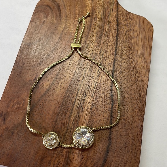 Sorrelli | Jewelry | Sorrelli Clear Crystal Bracelet | Poshmark